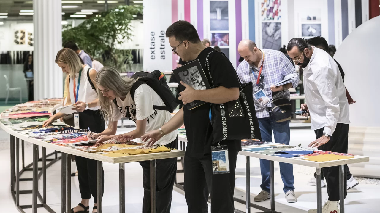 Clothing manufacturing textile fair